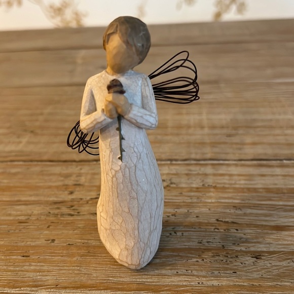 Willow Tree | Art | Willow Tree Loving Angel Figurine | Poshmark